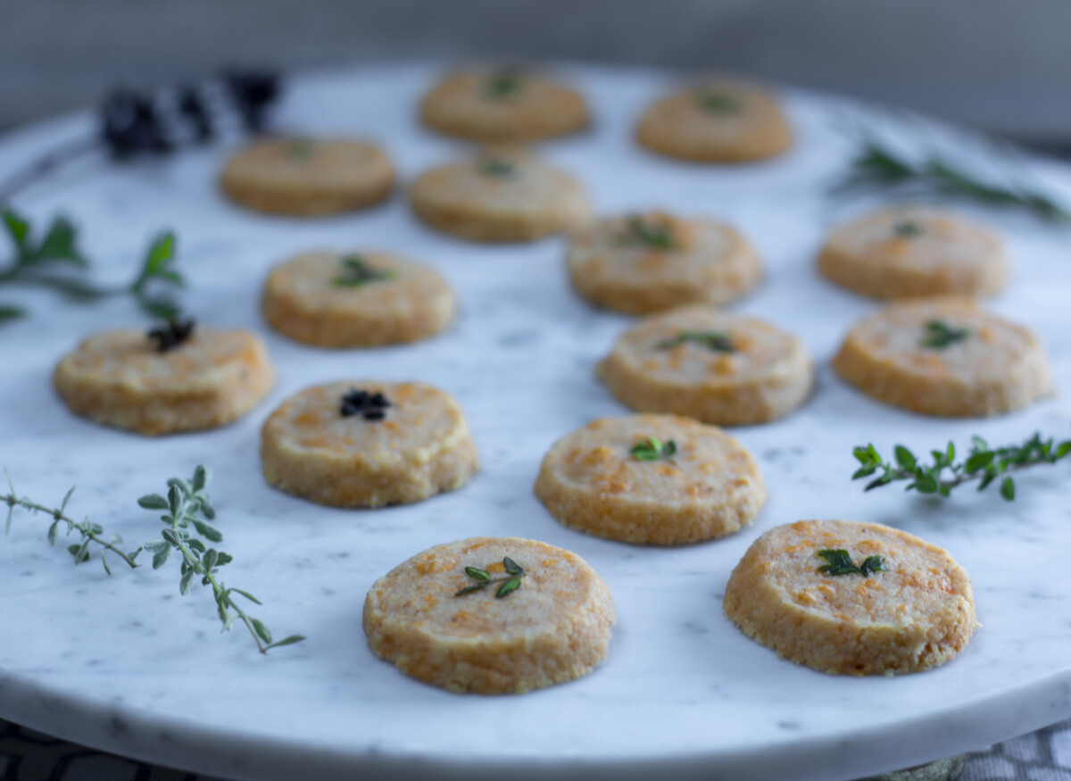 Cheddar and Herb "Pennies" ~ Savory Shortbread Crackers (yes, gluten ...